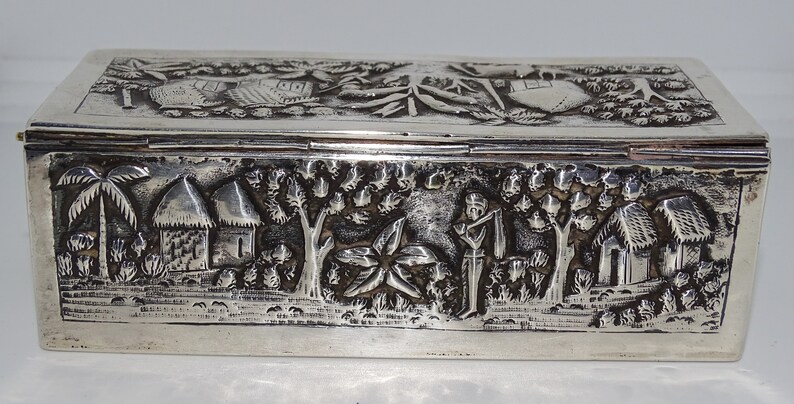 Antique Solid Silver Box Made by Grish Chunder Dutt Bhowanipore ...