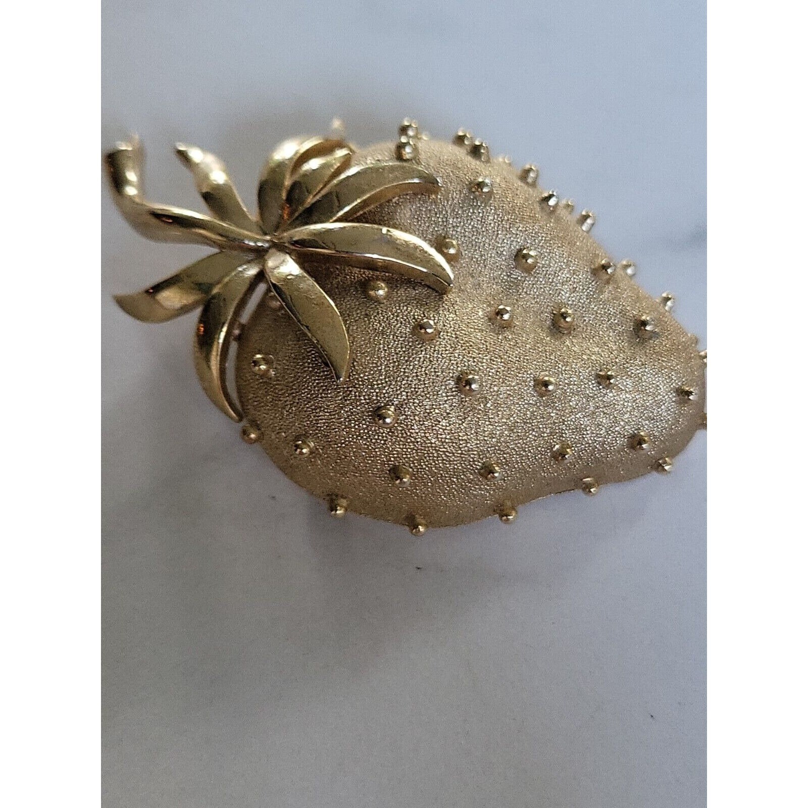 Vintage Crown TRIFARI Gold Tone Strawberry Berry Fruit Figural - Etsy
