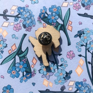 Forget-me-not Pin Cute Wooden Floral Aesthetic Pin Badge - Etsy