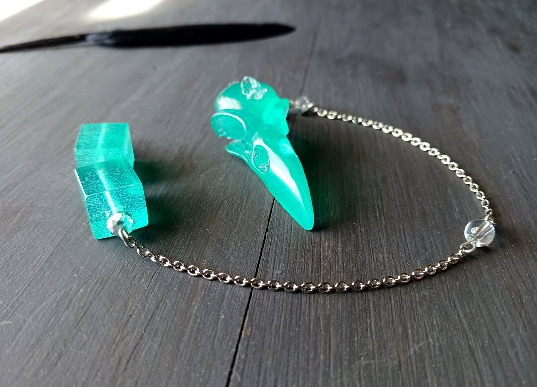 Crow Skull Pendulum Emerald Green Genuine Amythist Chip - Etsy