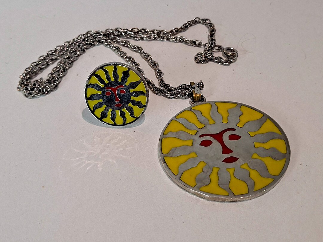 Vintage Necklace Ring Jewelry Set, Smiling Sun Face Necklace and ...