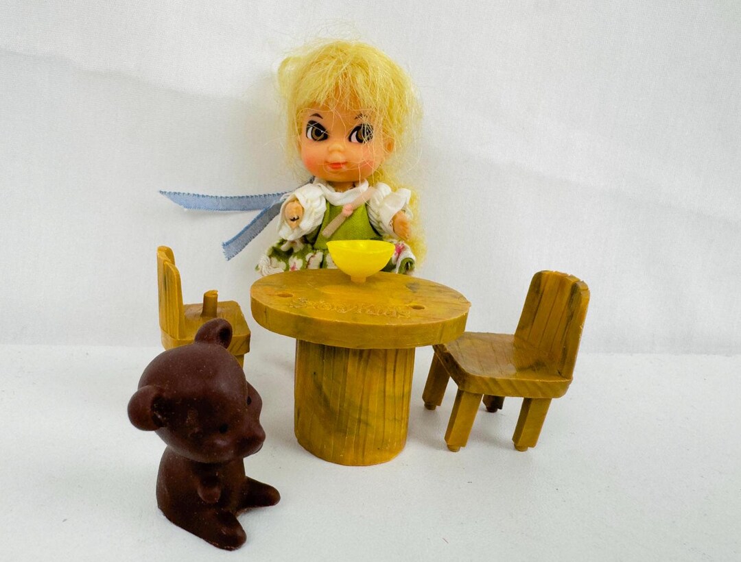 Hasbro Storykins Goldilocks and Bear With Table and Chair, Liddle ...
