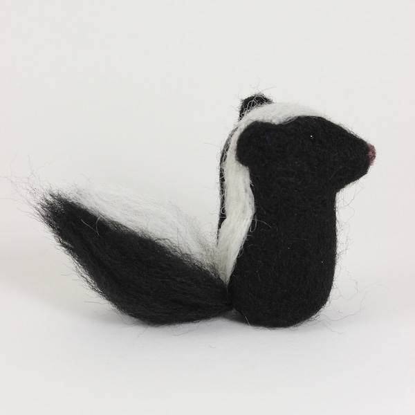 Needle Felted Skunk - Etsy