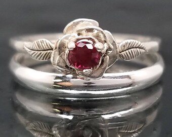 Ruby Flower Ring | Etsy