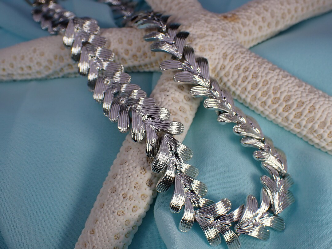 Slinky Chevron Link Vintage Unsigned Silver Tone Statement Choker ...