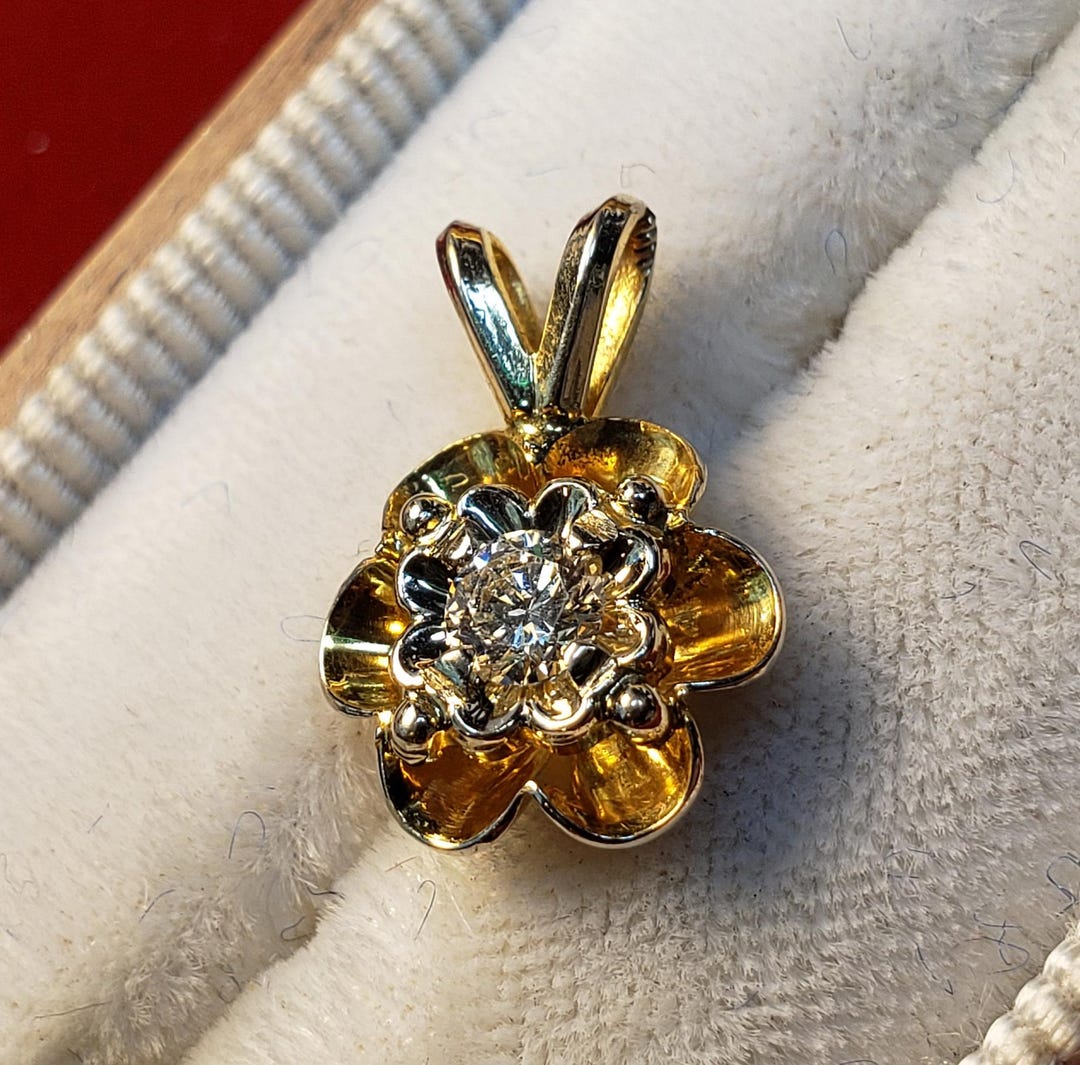 Vintage 14K Yellow Gold 0.62 CTW Diamond Buttercup Pendant - Etsy