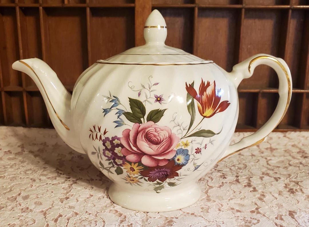Ellgreave Floral Teapot - Etsy