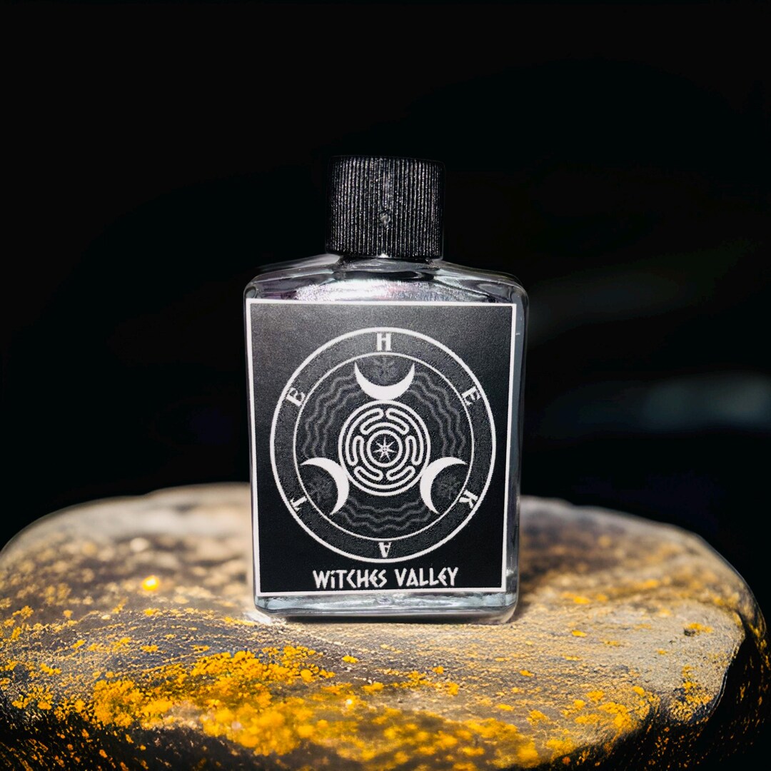 HEKATE - HECATE GODDESS Perfume Protection From Witchcraft - Etsy