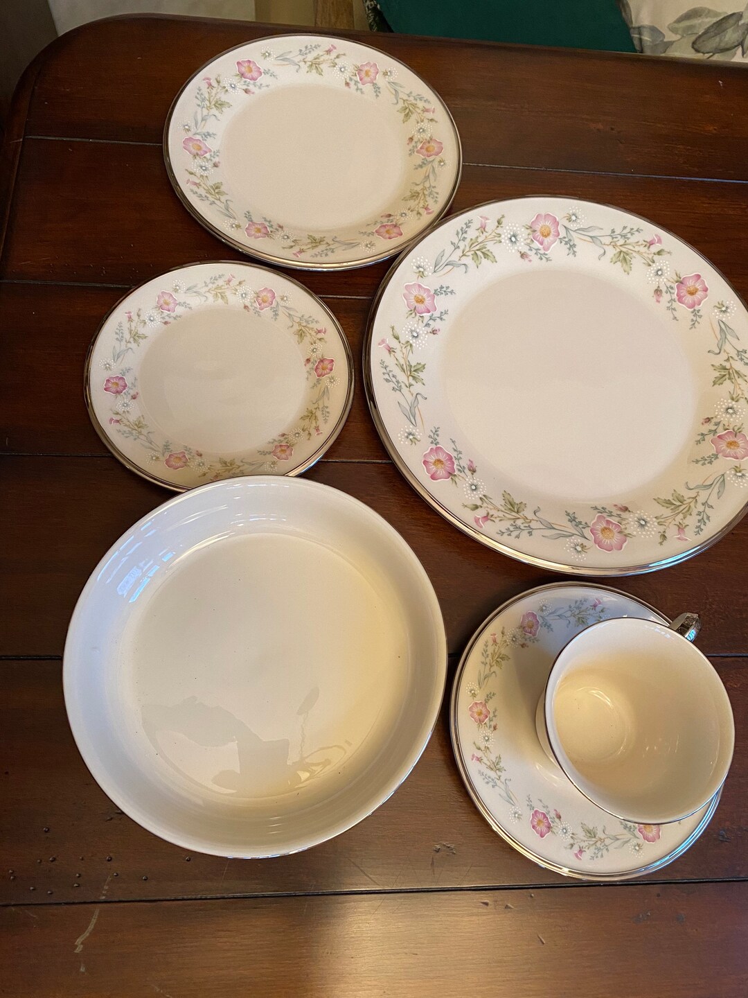 Rare Lenox Flirtation Pattern With Platinum Band, Pastel Floral Over ...