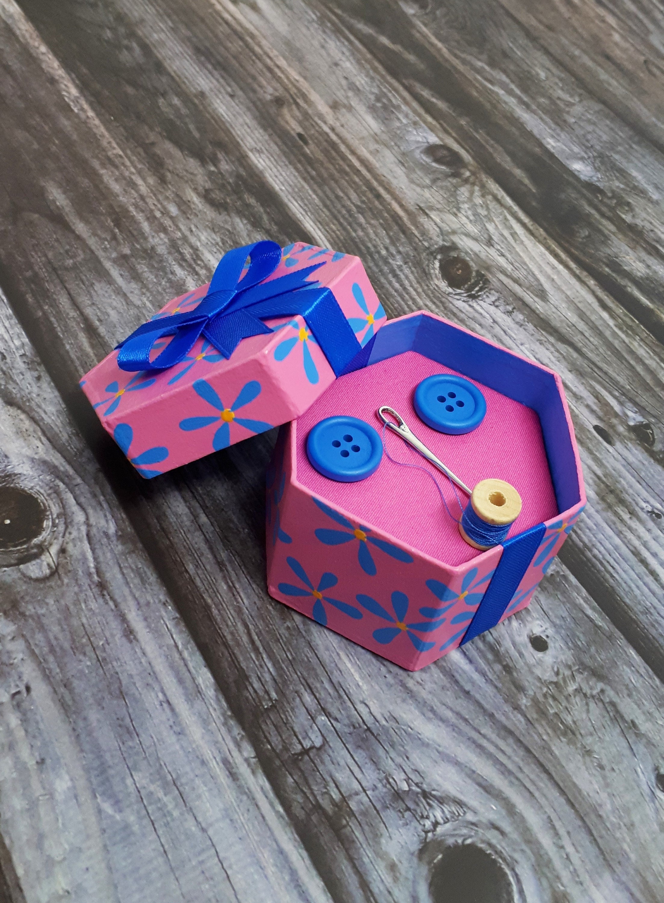 Hand Made CORALINE The Beldam Size M OTHER MOTHER Button Box Sculpture ...