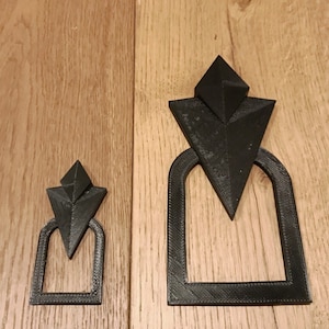 Skyrim Quest Marker Door Hanger - Gaming Decor Wall Art - Elder Scrolls ...