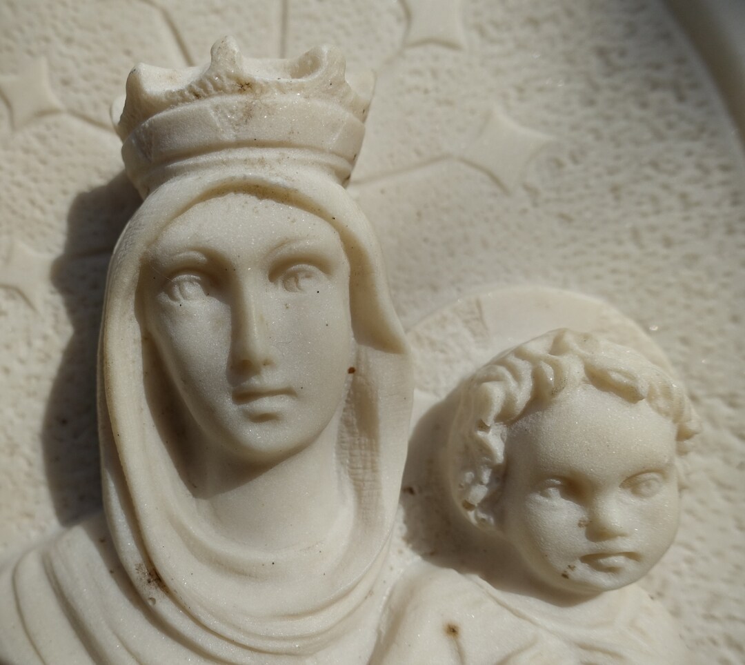 French Virgin Mary & Infant Jesus Relief, Beautiful Cast Resin Oval ...