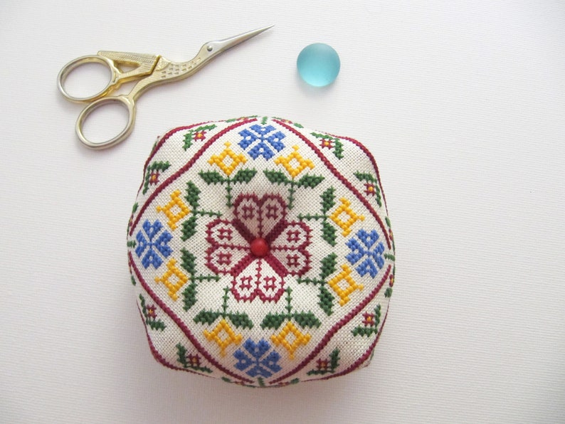 Cross Stitch Pattern Biscornu 'flowers', Digital Biscornu Pattern, PDF ...