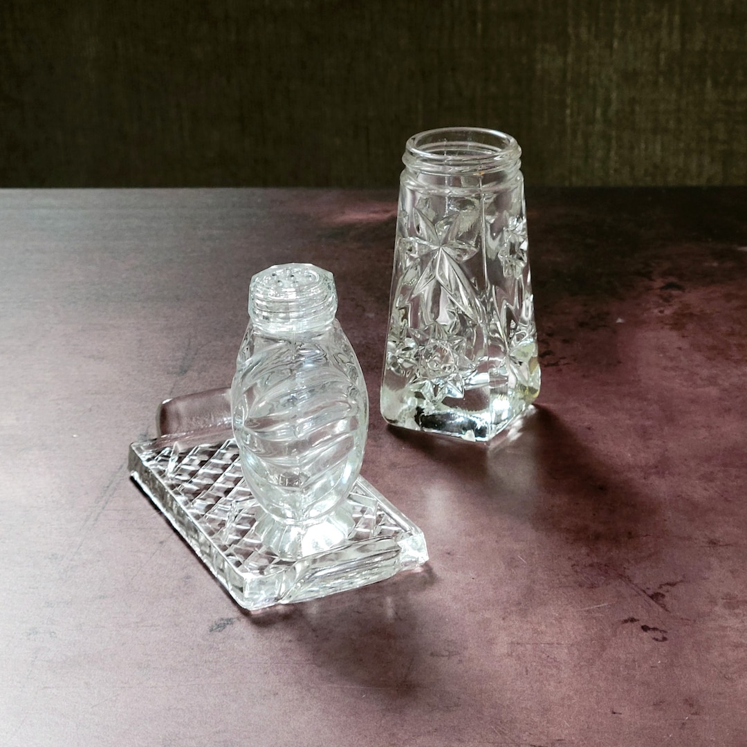 Glass S&P Shakers and Tray, Vintage Collectors 3pcs - Etsy