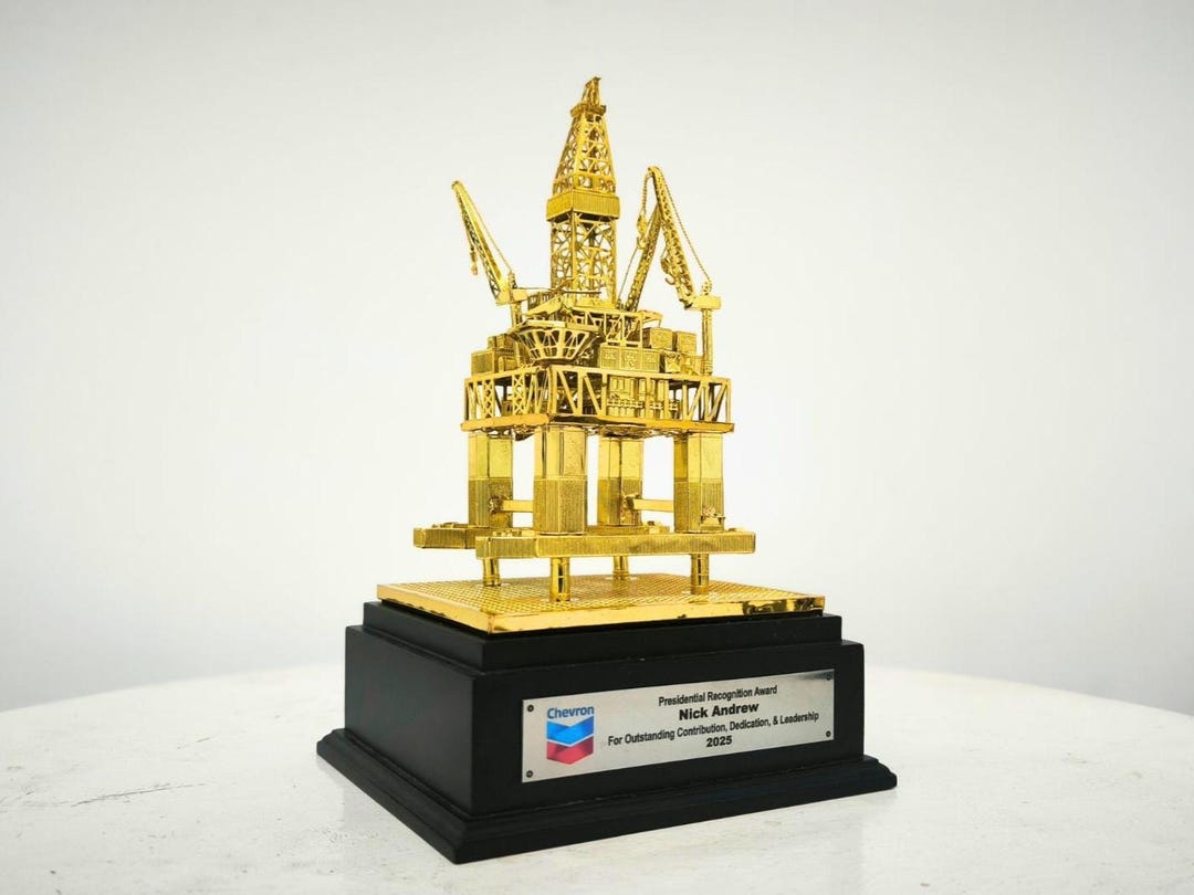 Oilfield Gift Offshore Drilling Oil Rig Miniature Brass Model Desk ...