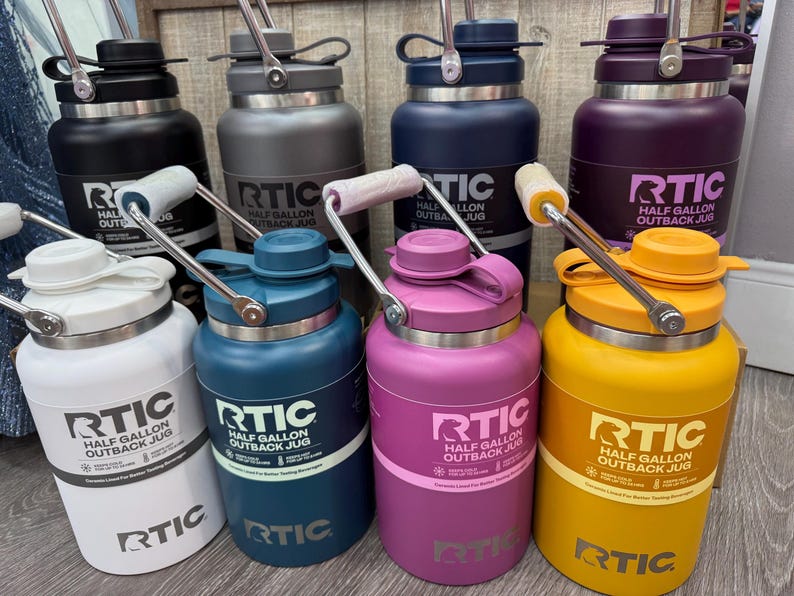 RTIC Outback Jug - Half Gallon - 64oz Ceramic Lined - Keeps Ice Cold ...
