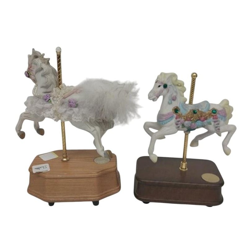 Vintage Westland Musical Carousel Horse Figurine Set – Victorian ...