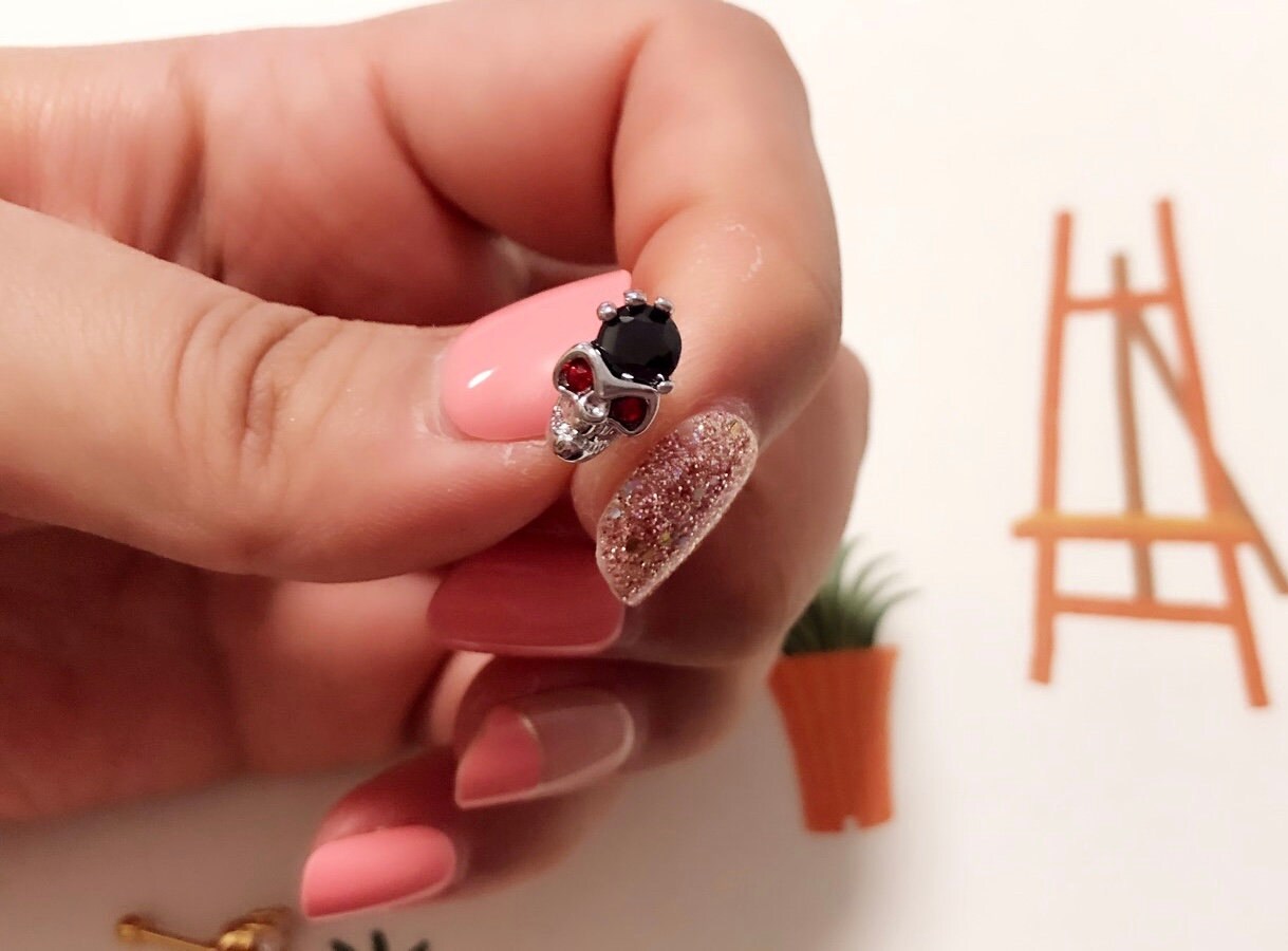 Skull With CZ Forehead Piercing /cartilage Earring/cz Stud Ear - Etsy