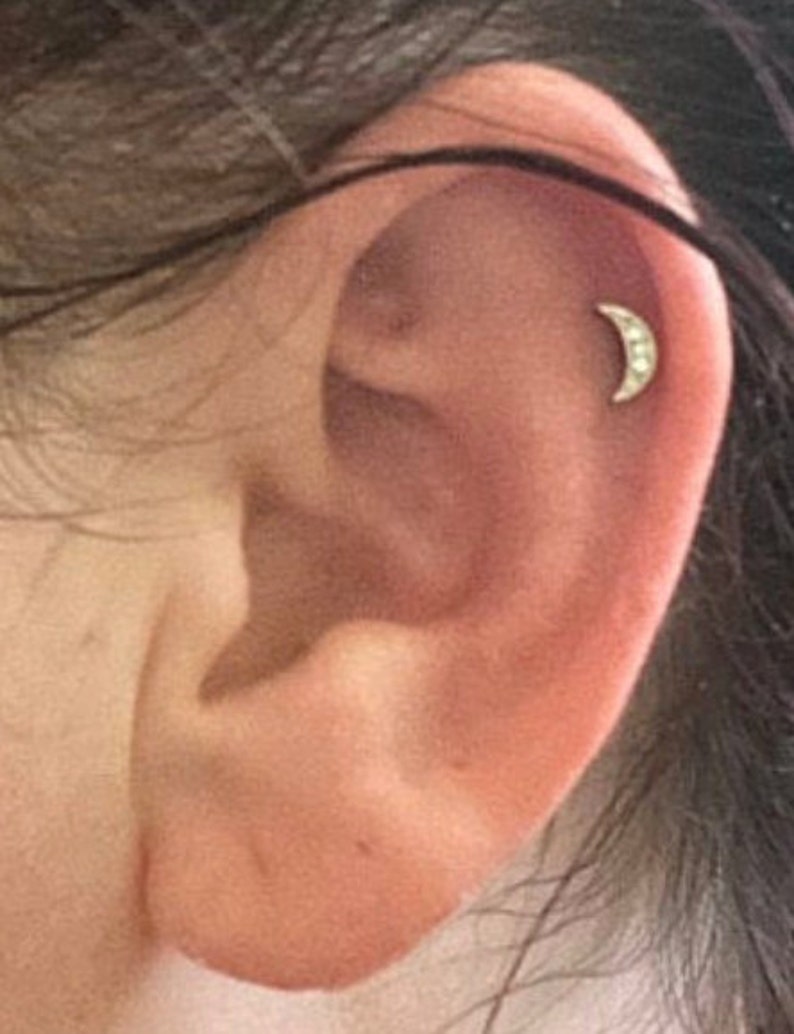 Shiny Crescent Moon Piercing/cartilage Earring/tragus Stud Piercing - Etsy