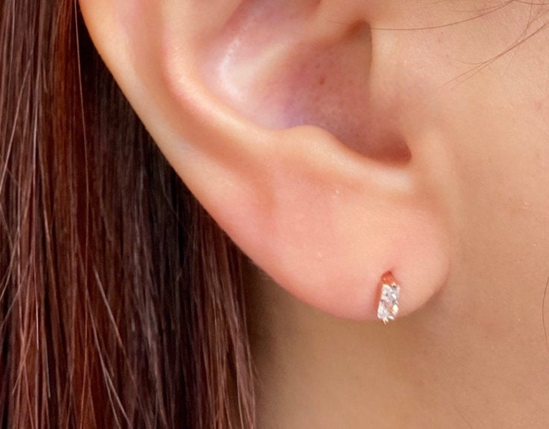Tiny Rectangle Shape Piercing, Cartilage, CZ Stud ,tragus Piercing, CZ ...