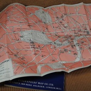 Geographers' Famous Guide to London - Geographia Visitors Guide to ...