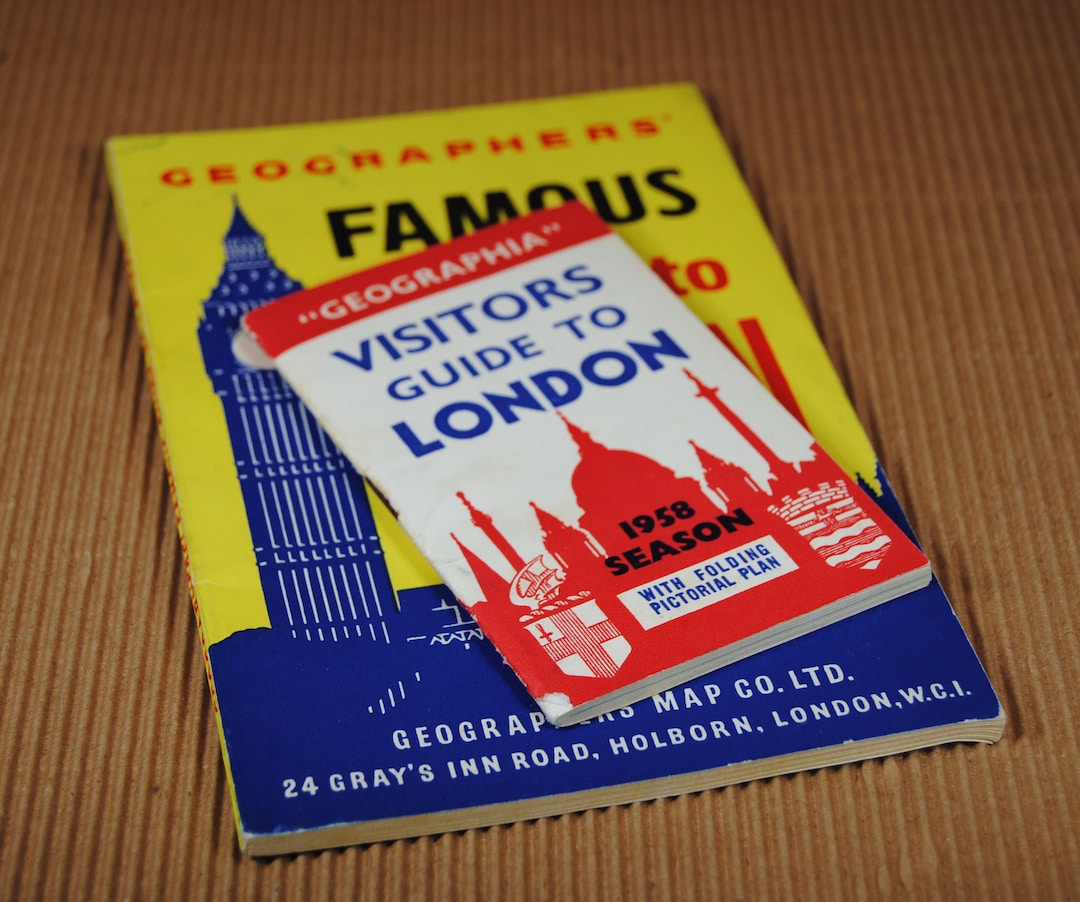 Geographers' Famous Guide to London - Geographia Visitors Guide to ...