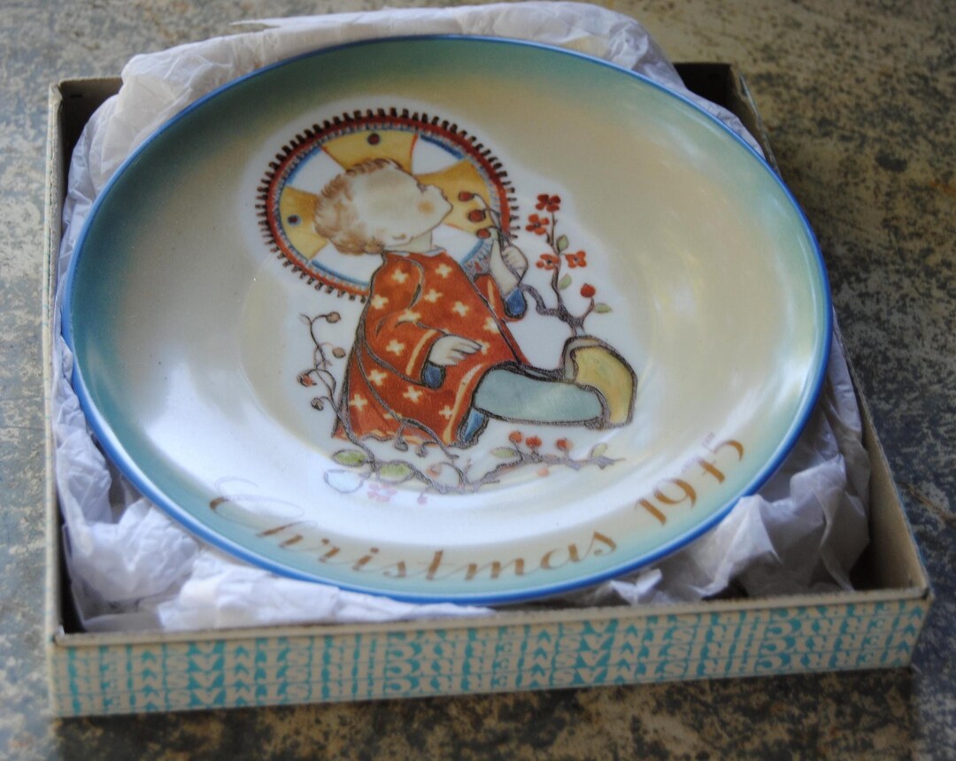 1975 Christmas Plate by Sister Berta Hummel - Christmas Child - in ...