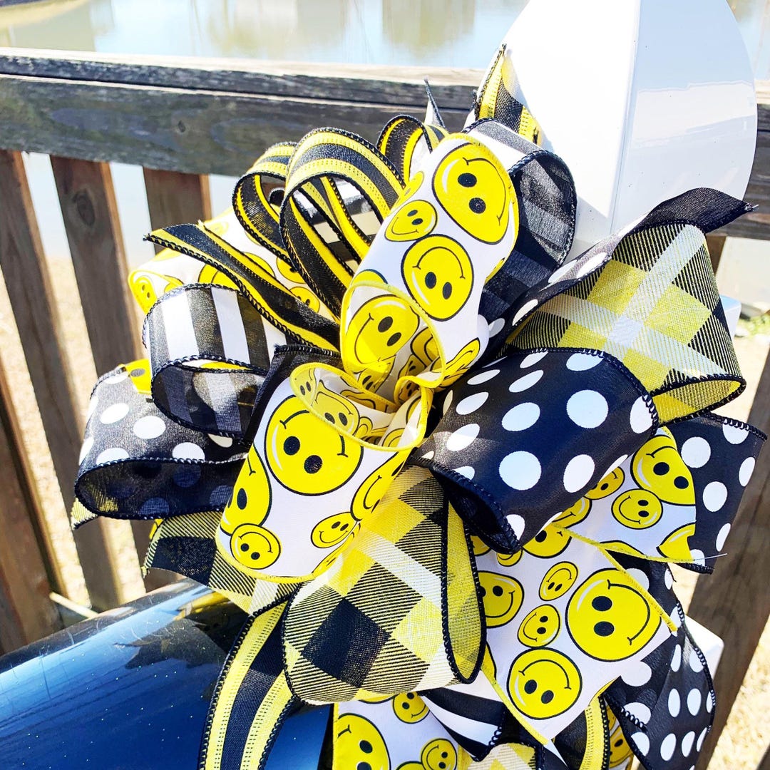 Handmade Smiley Face Bow: Yellow, Black & White Ribbon - Etsy