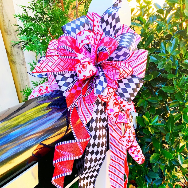 Outdoor March Wreath - Etsy