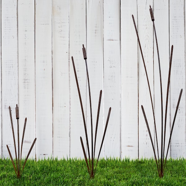 Metal Cattail Sculpture Garden Art - Etsy