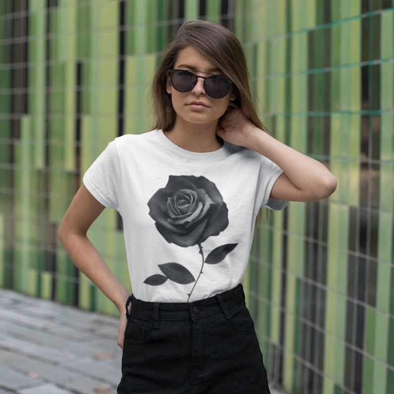 Beautiful Black Rose Flower Unisex T-shirt, Vintage Black Rose Design ...