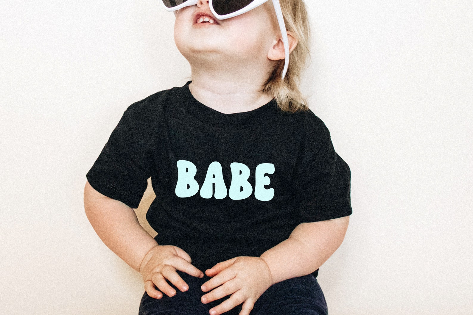 Good Days Retro Font - Groovy Font, Modern Font, Hippie Font, 70s Font ...