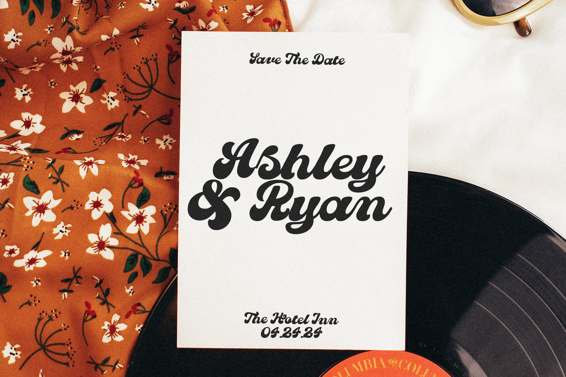 Clover Font Retro Font Groovy Font Boho Bubbly Font - Etsy