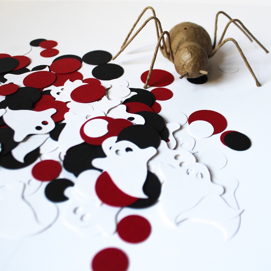 Halloween Geister Konfetti in Schwarz, Rot & Weiß Gruseliger Partytisch ...