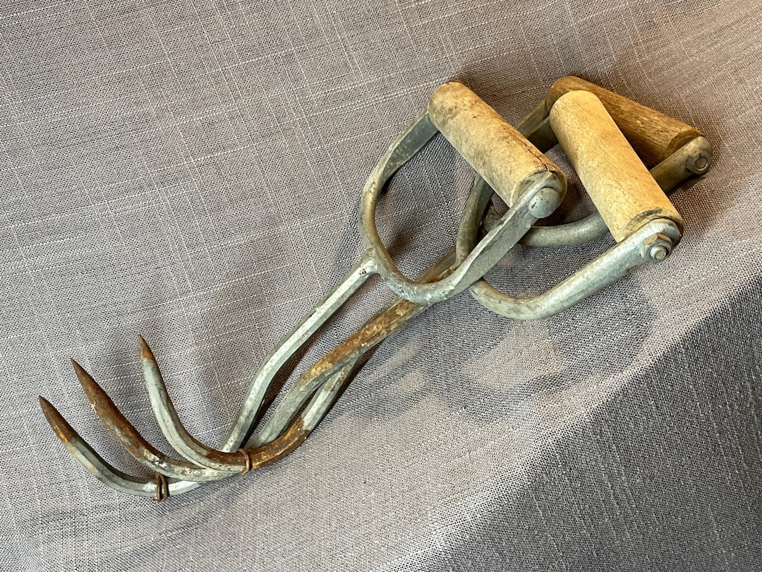 Trio Vintage Hay Bale Hooks Wooden Stirrup Handles. - Etsy