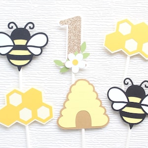 Bee Cupcake Toppers, Happy Bee Day Decoration - Etsy