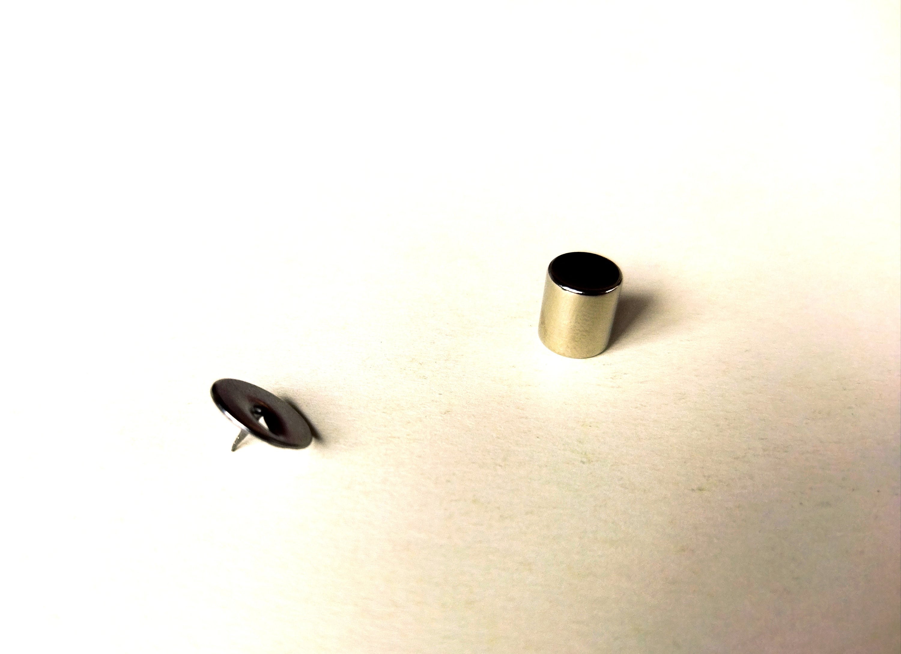 Magnetic Poster Hangers, Push Pin Photo and Poster Hangers - Etsy