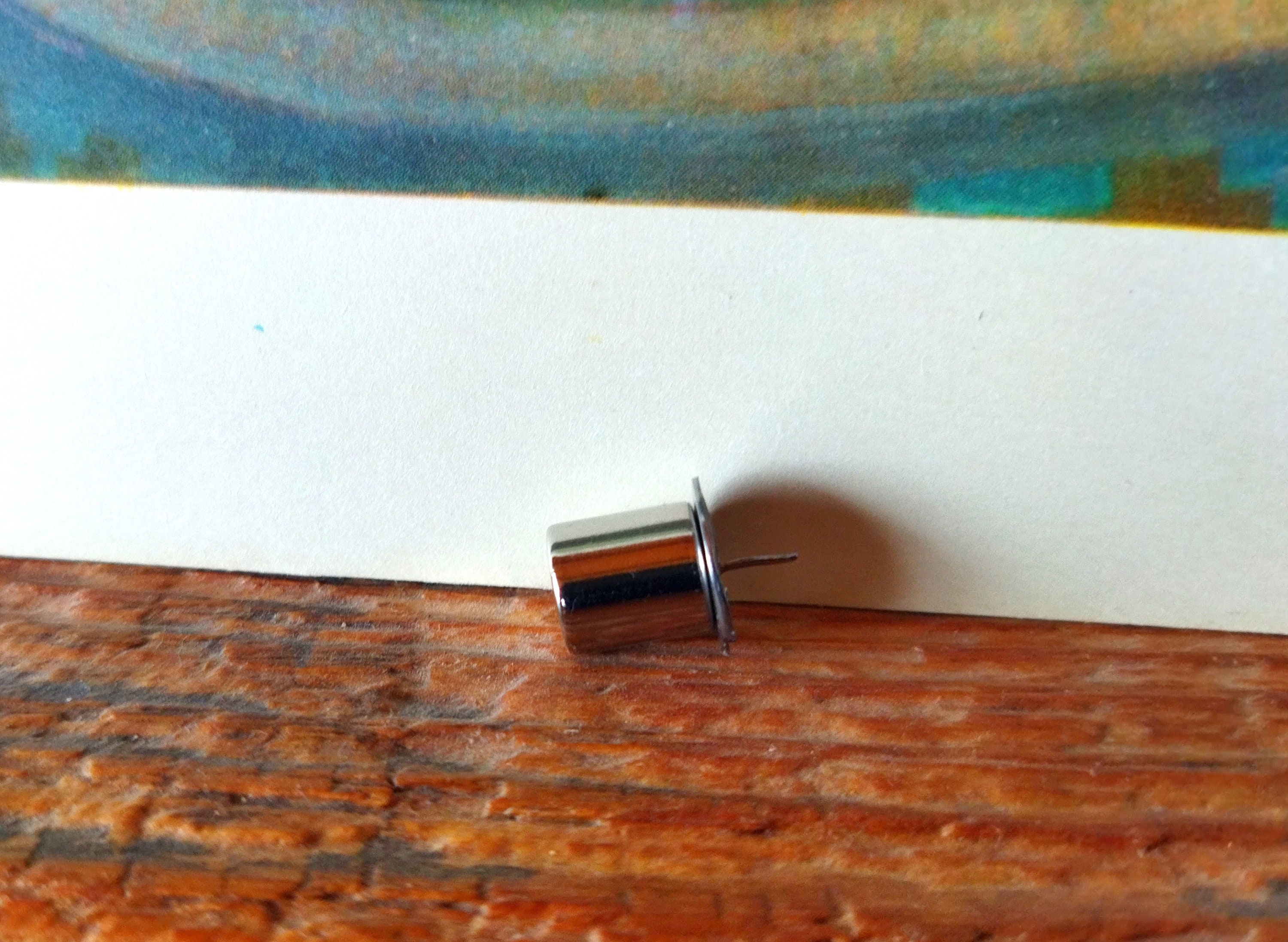 Magnetic Poster Hangers, Push Pin Photo and Poster Hangers - Etsy