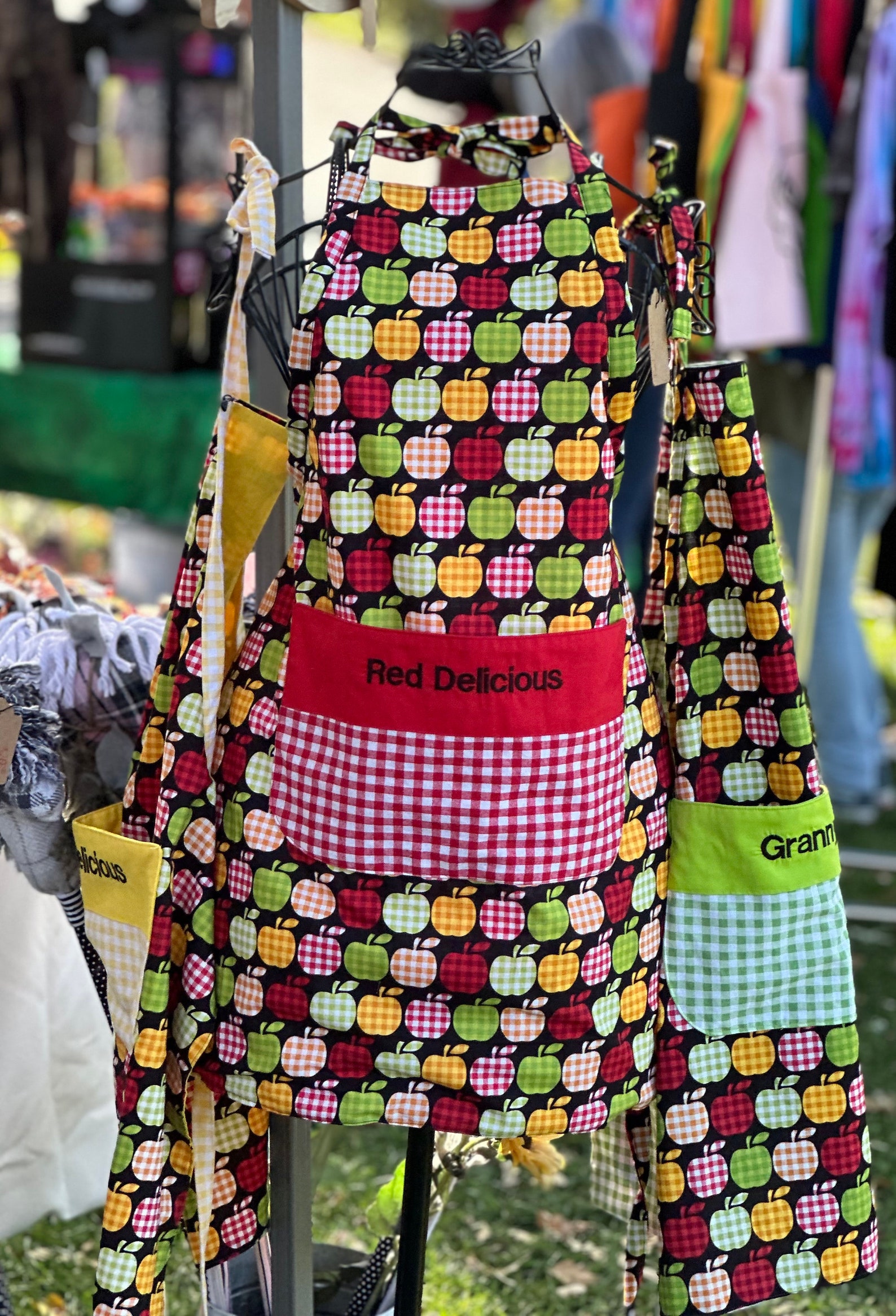 Apron, Apple Apron, Red Delicious Apron, Granny Smith Apron, Golden ...