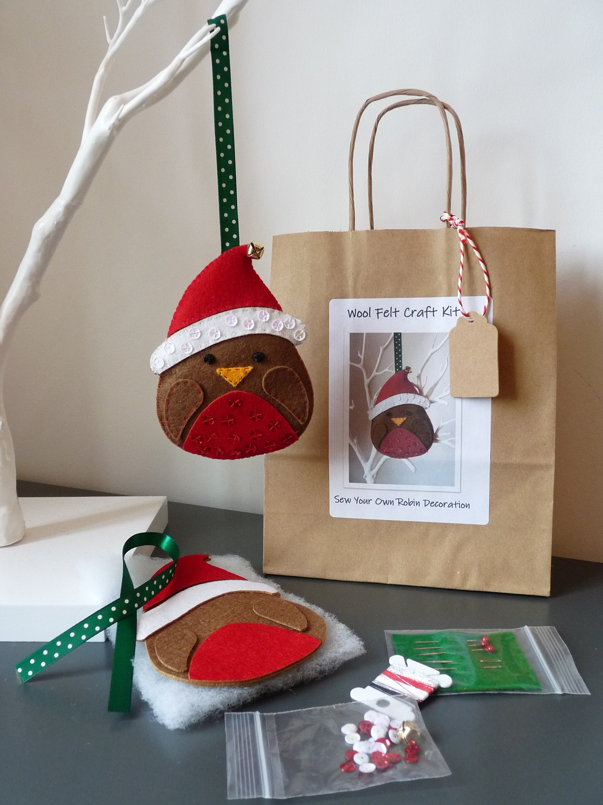 Christmas Craft Kit Sew Your Own 100% Wool Felt Robin - Etsy UK