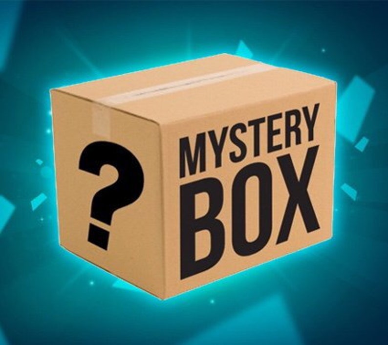 DC UNIVERSE Mystery Mixed Gift Box DC Comics, Toys, Cards and More ...