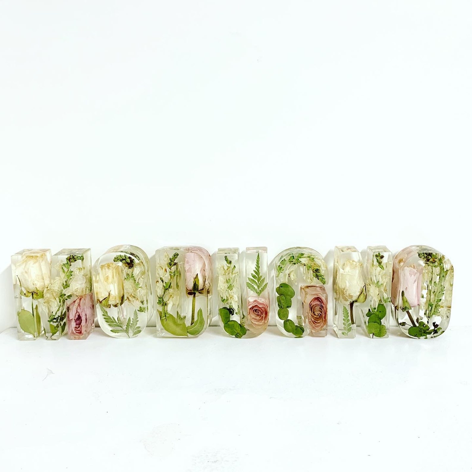 Custom Resin Art 4.5 Letters Alphabet Preserved Flowers - Etsy