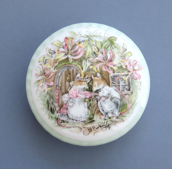 Brambly Hedge Summer Trinket Box and Lid, vintage Roy… - Gem