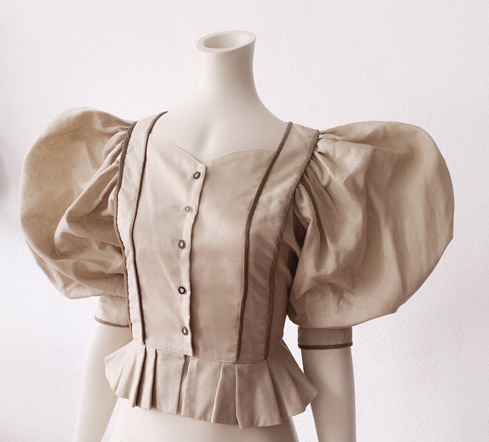 Lovely Cotton Bodice Puff Sleeve Mutton Sleeves Vintage Folk Peplum ...