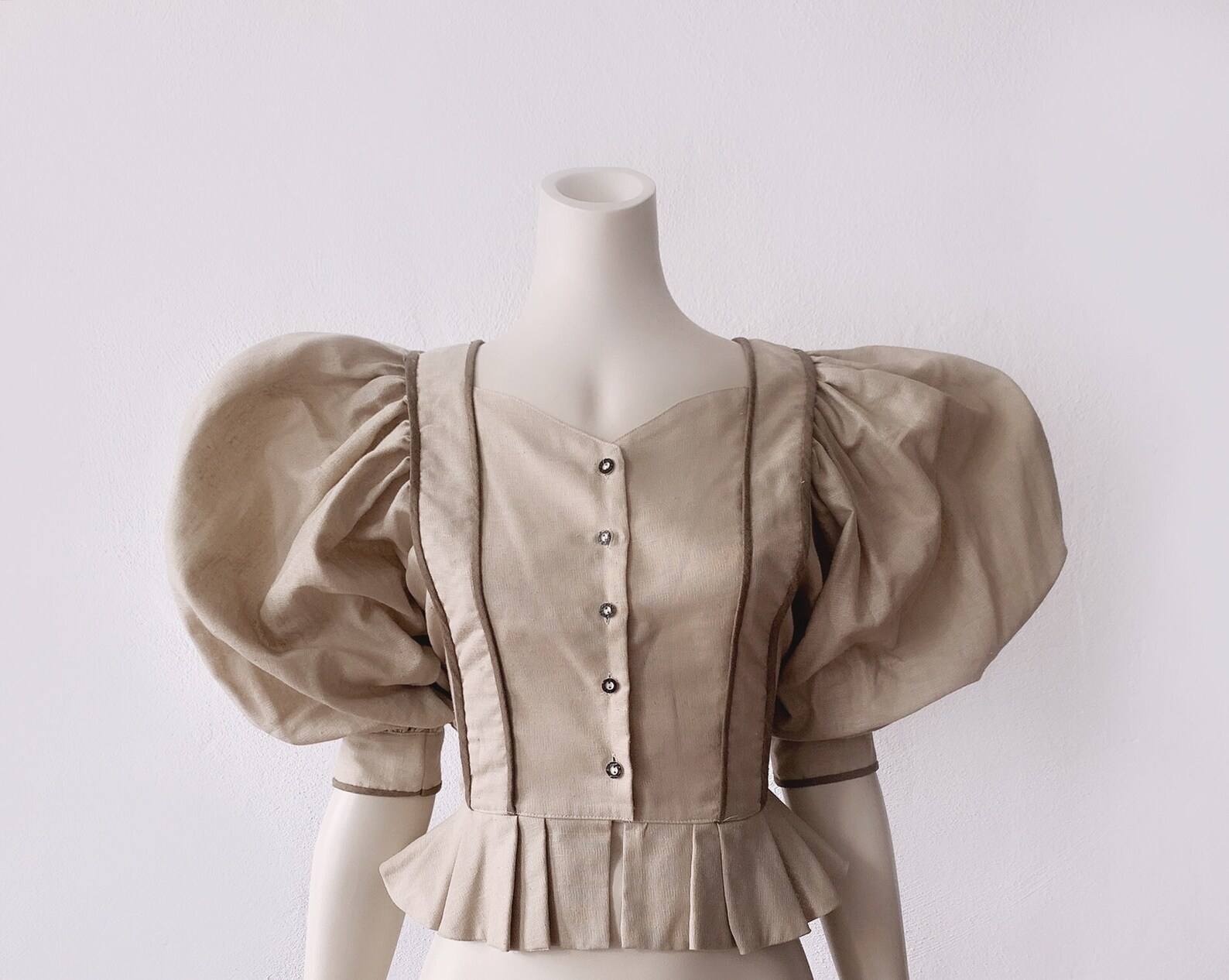 Lovely Cotton Bodice Puff Sleeve Mutton Sleeves Vintage Folk Peplum ...