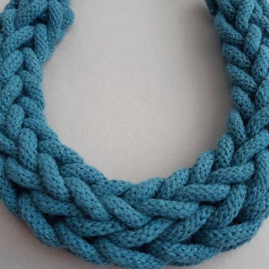 Knitted Necklace Tutorial Video - Finger Knitted Necklace Pattern - Etsy