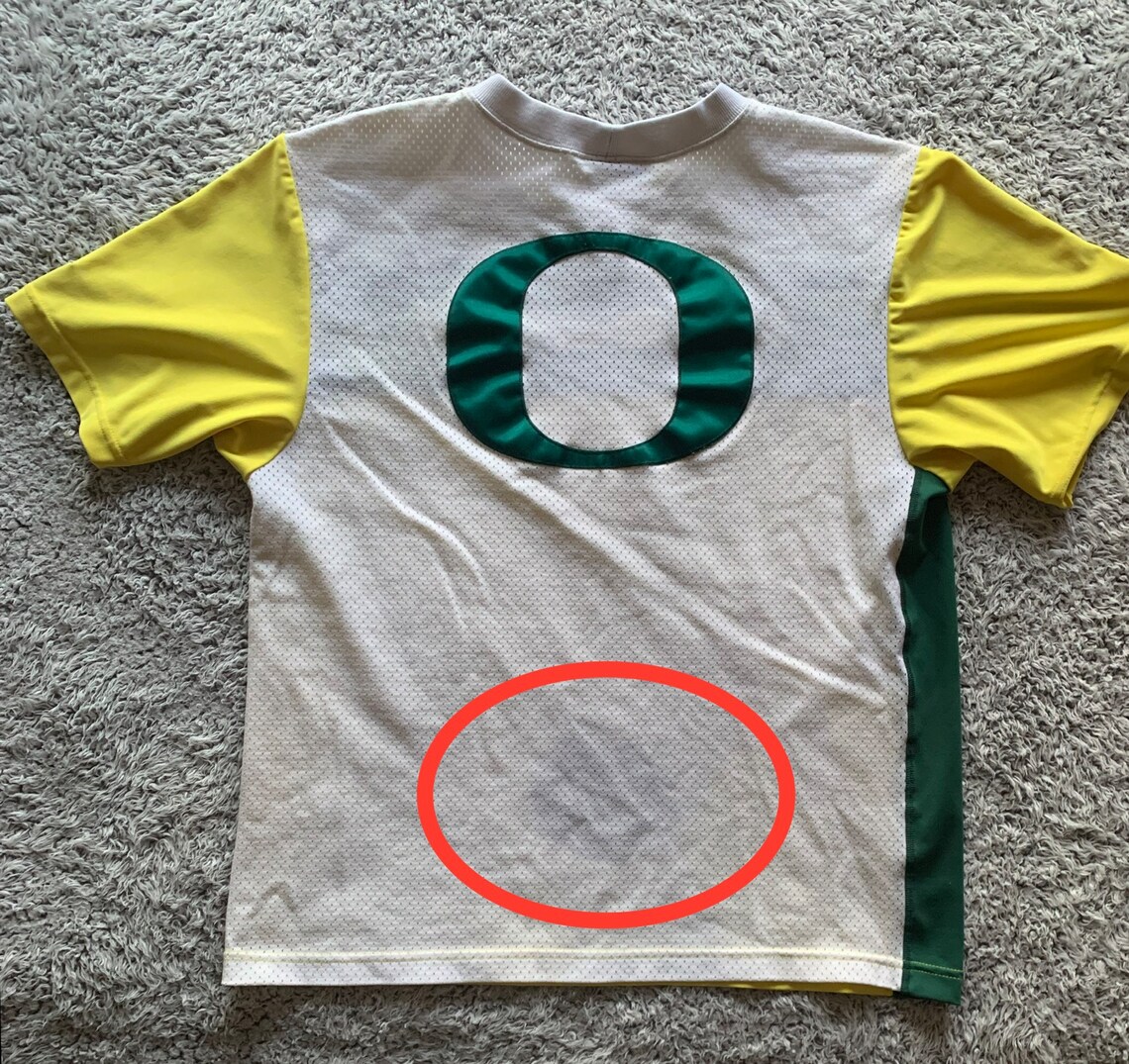 Nike Retro Oregon Ducks Embroidered Jersey-style T-shirt. Large. Nike ...