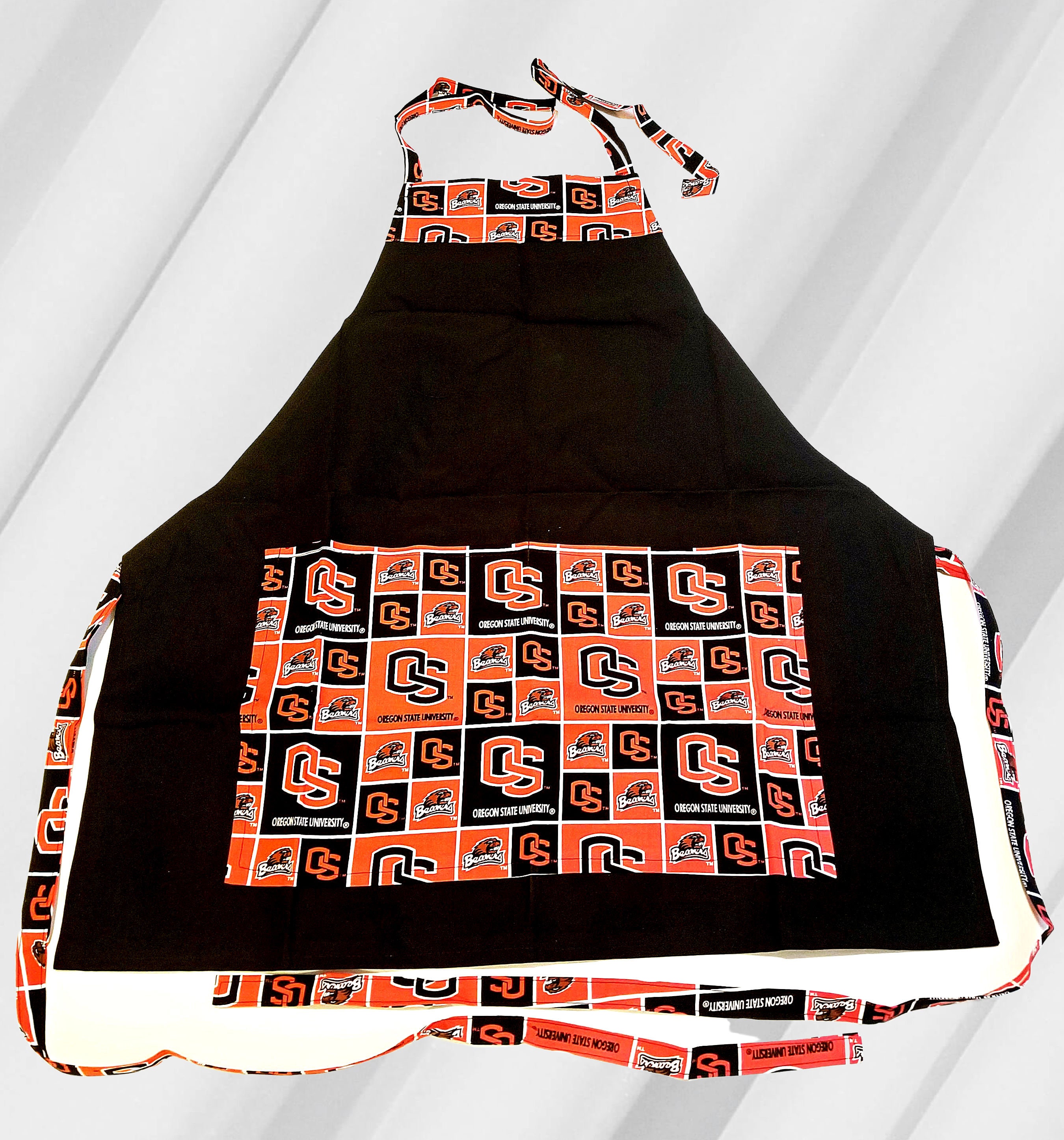 HANDMADE APRONS for College Fans: Tailgate Parties, Bbqs and Everyday ...