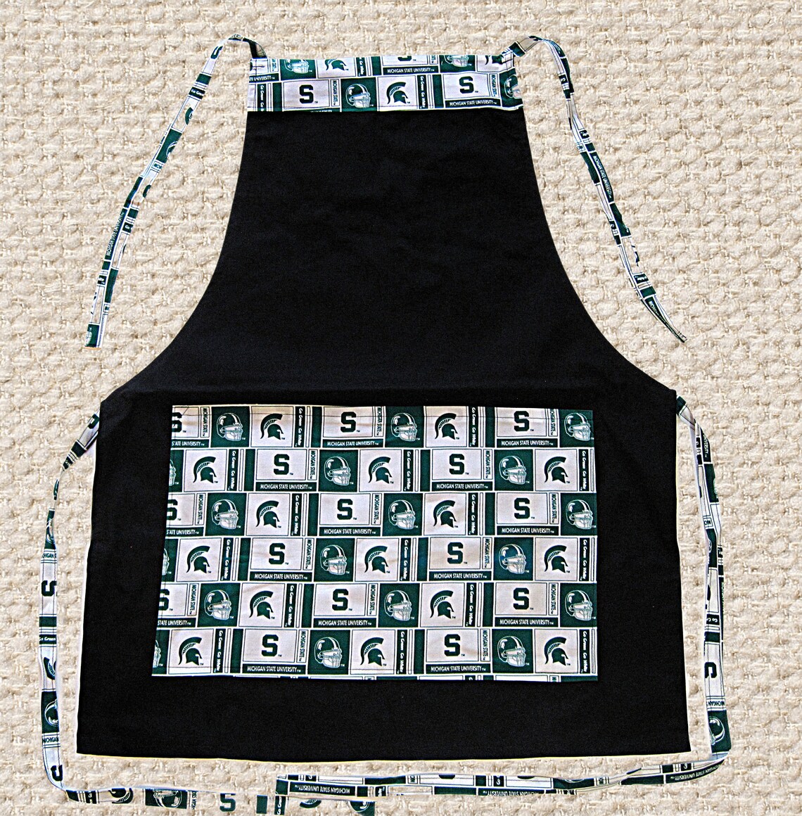 FAVORITE COLLEGE APRONS, Great for B.B.Q, Tail Gating and Everyday Use ...