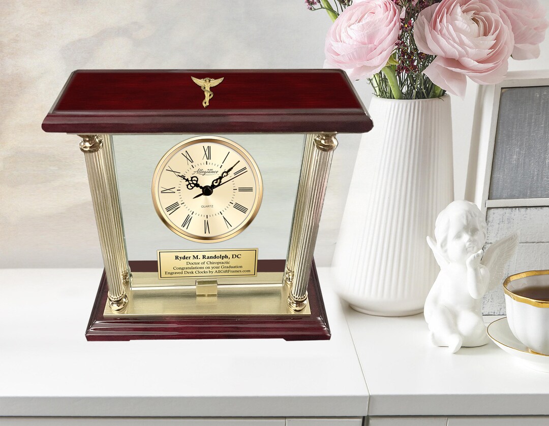 Congratulation Chiropractor Gift Personalized Engrave Clock Doctor ...